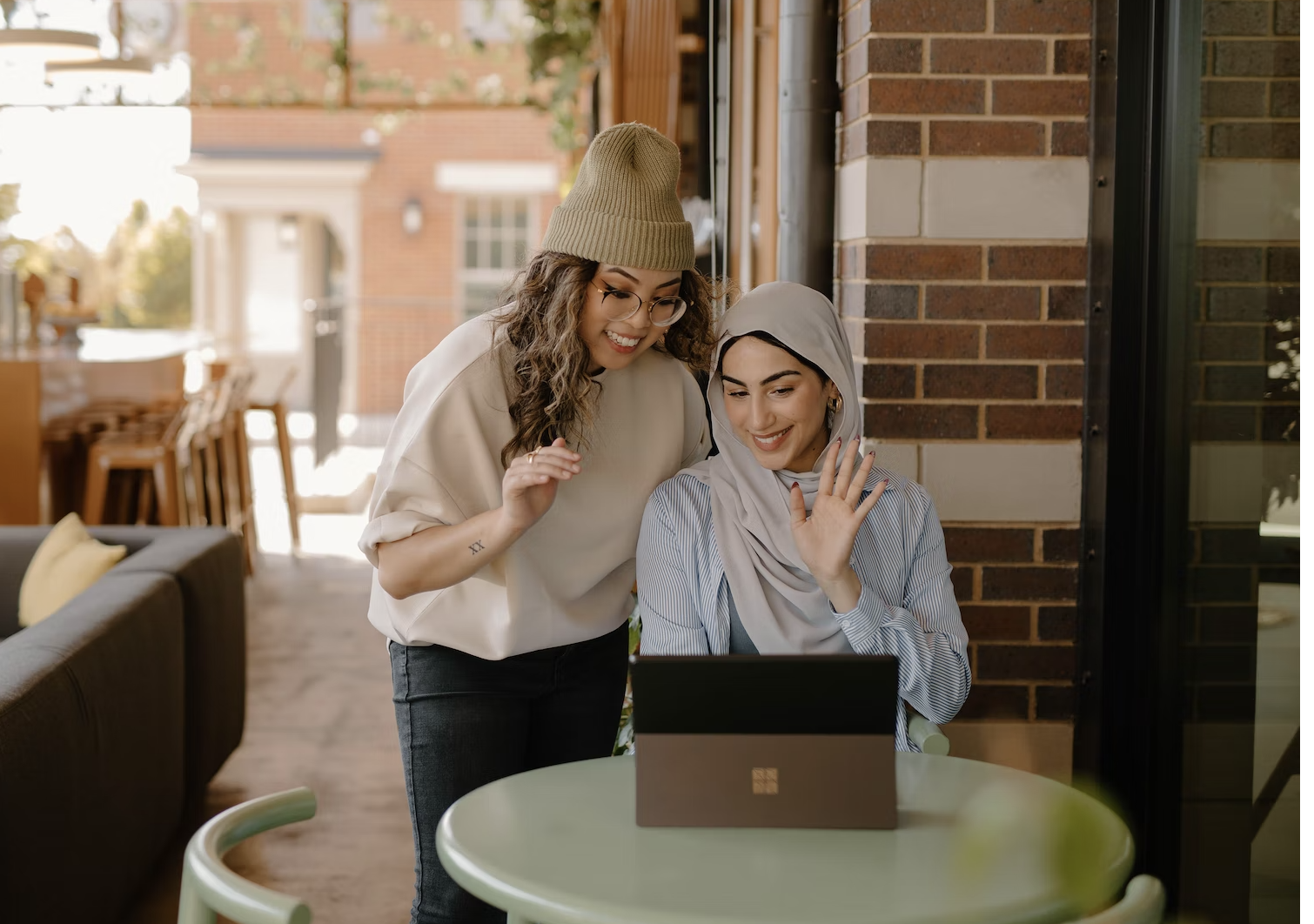 Why Peer + Reverse Mentoring Make Sense for Onboarding